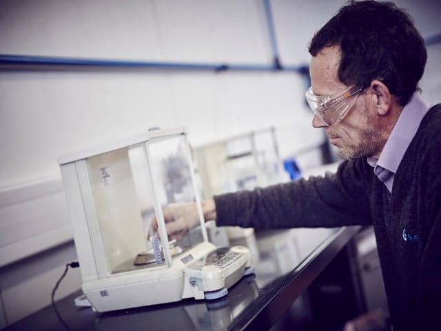 Carbon Fiber Testing: Five Tips for Machining Carbon Fiber